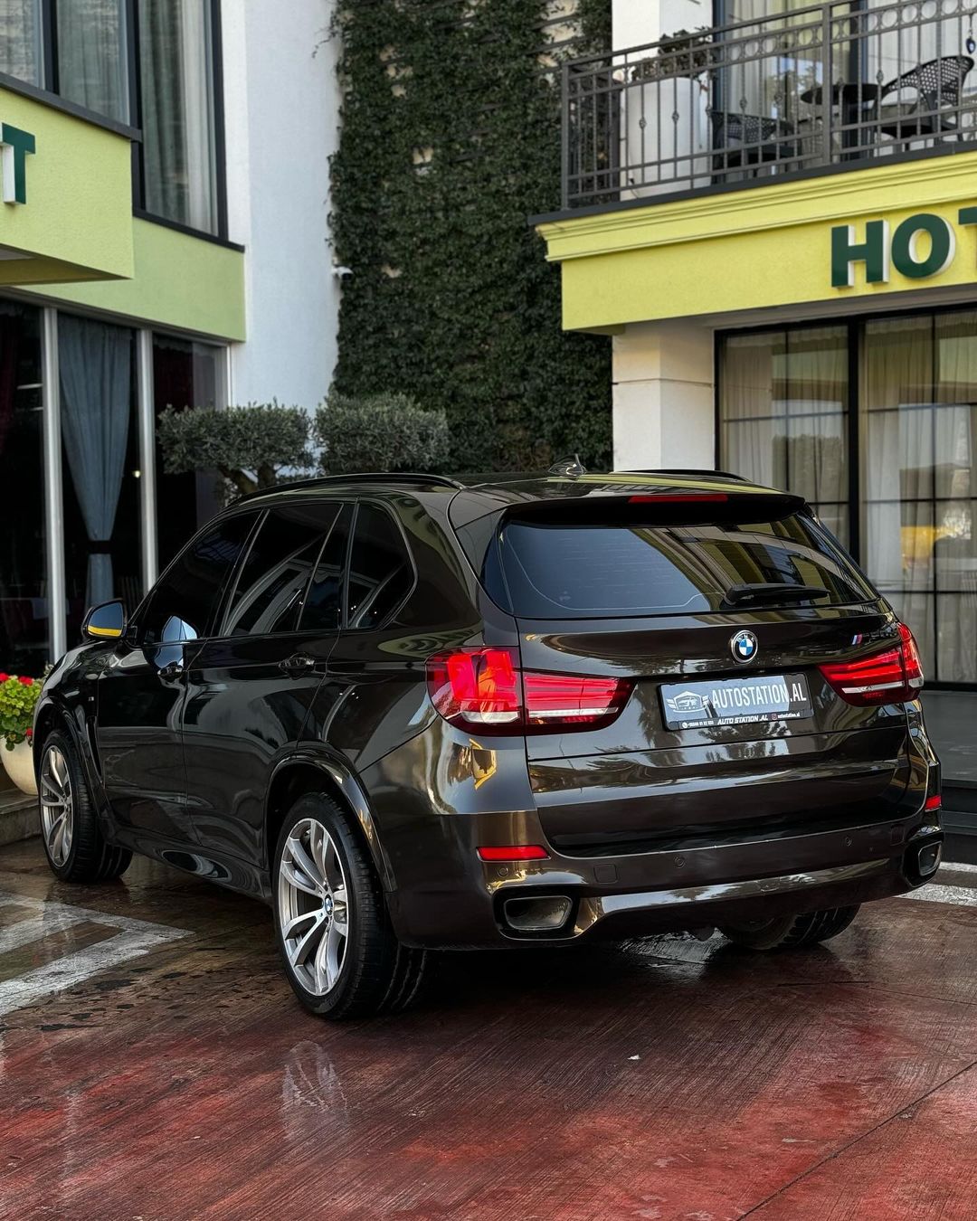 BMW X5 M50d - Autostation Car Sales