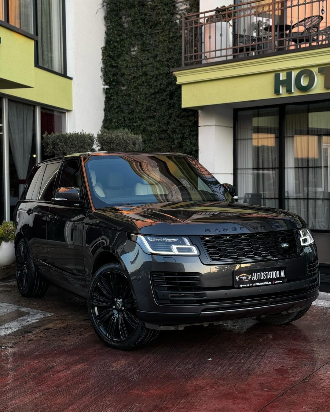 RANGE ROVER VOGUE - Autostation Car Sales