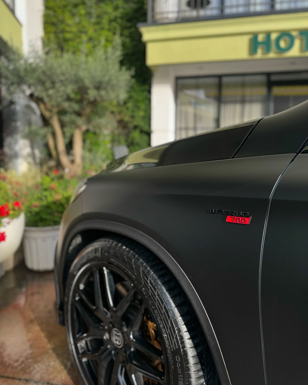 Mercedes Benz GLE 700 BRABUS - Autostation Car Sales